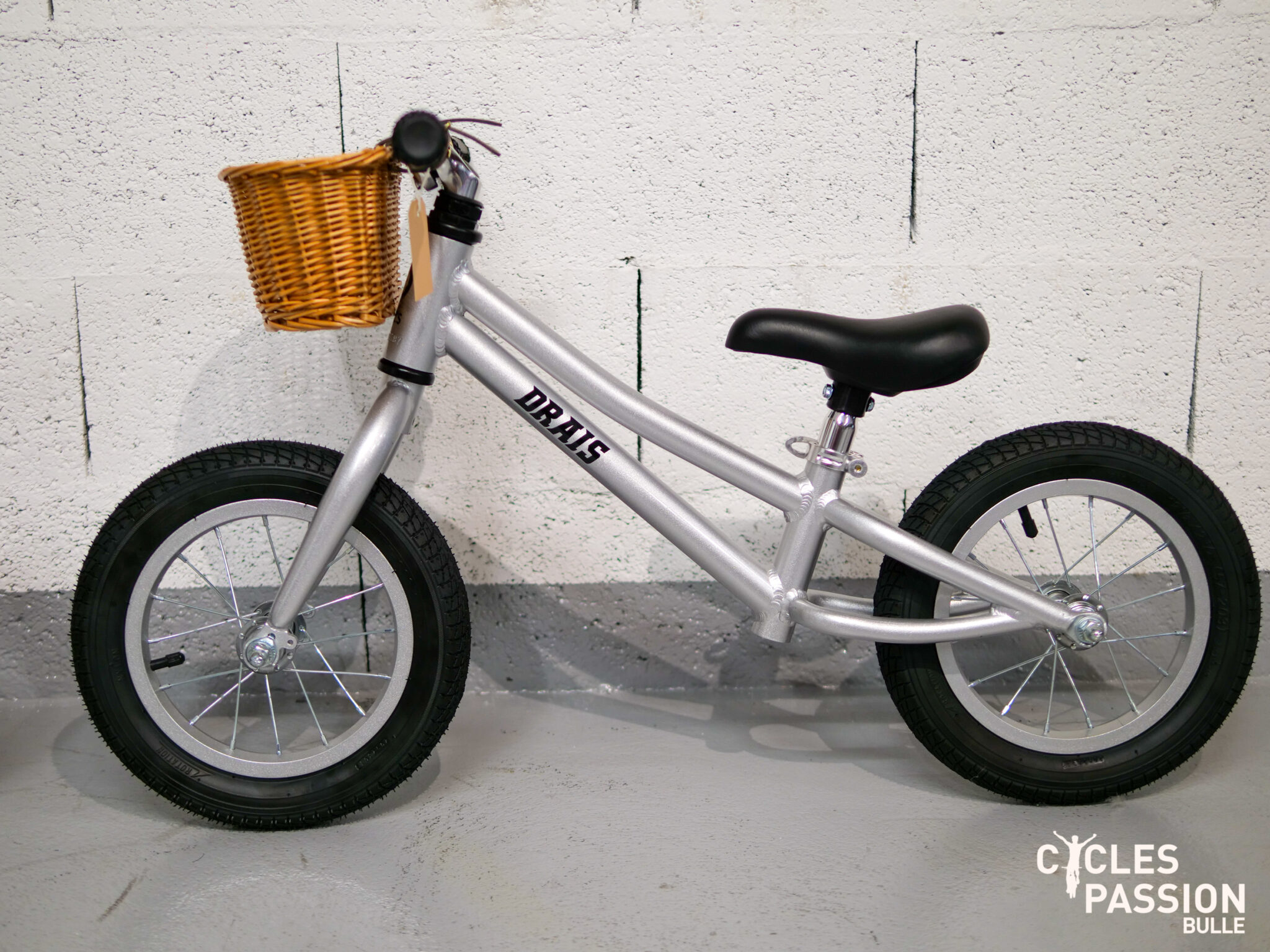 Drais Push 12″ gris – Cycles Passion